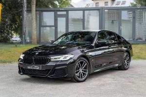 Black BMW 520 2021 in Vilnius, with an engine capacity of 2.00 L and mileage of 50 thousand km for 35900 €, photo 7 on AUTOMOTO.COM.LV