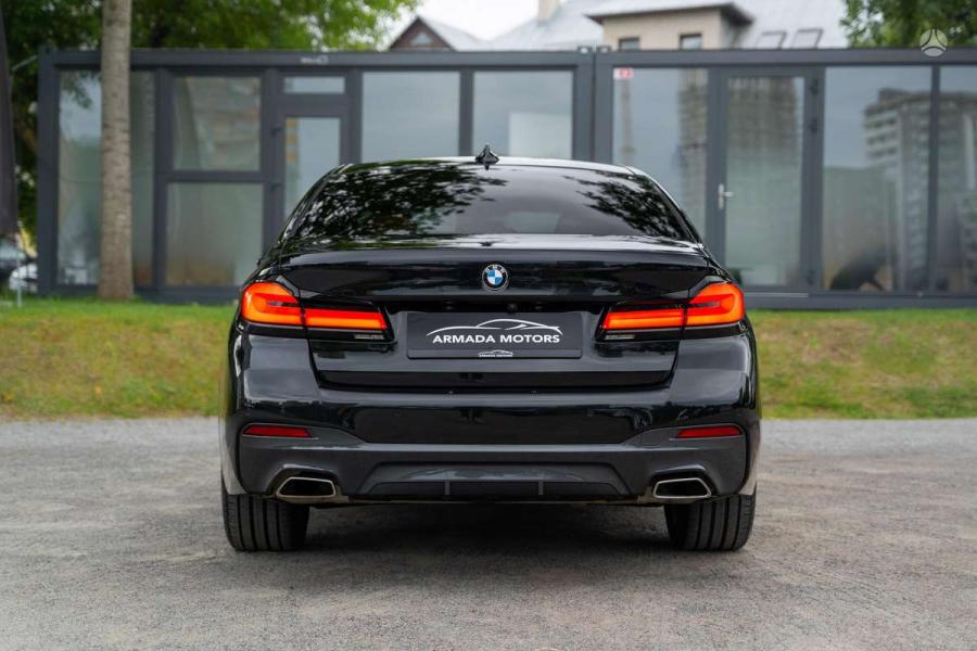 Black BMW 520 2021 in Vilnius, with an engine capacity of 2.00 L and mileage of 50 thousand km for 35900 €, photo 17 on AUTOMOTO.COM.LV