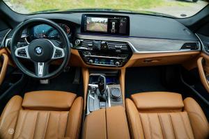 Black BMW 520 2021 in Vilnius, with an engine capacity of 2.00 L and mileage of 50 thousand km for 35900 €, photo 27 on AUTOMOTO.COM.LV