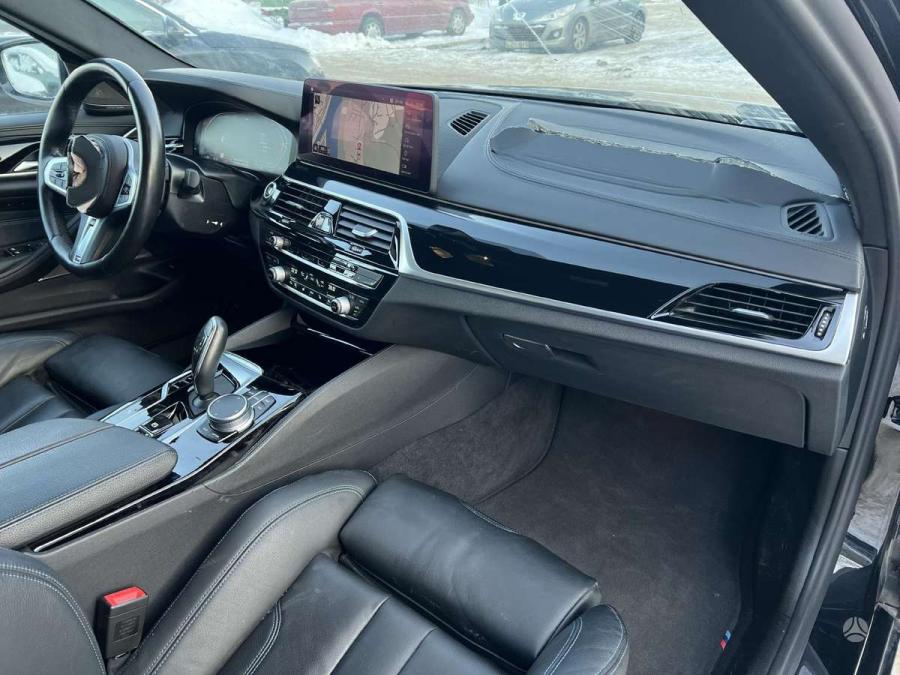 Melns BMW 520 2022 Kauņa, ar dzinēja tilpumu 2.00 L un nobraukumu 82 tūkst. km par 27900 €, foto 12 vietnē AUTOMOTO.COM.LV