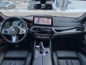 Melns BMW 520 2022 Kauņa, ar dzinēja tilpumu 2.00 L un nobraukumu 82 tūkst. km par 27900 €, foto 15 vietnē AUTOMOTO.COM.LV