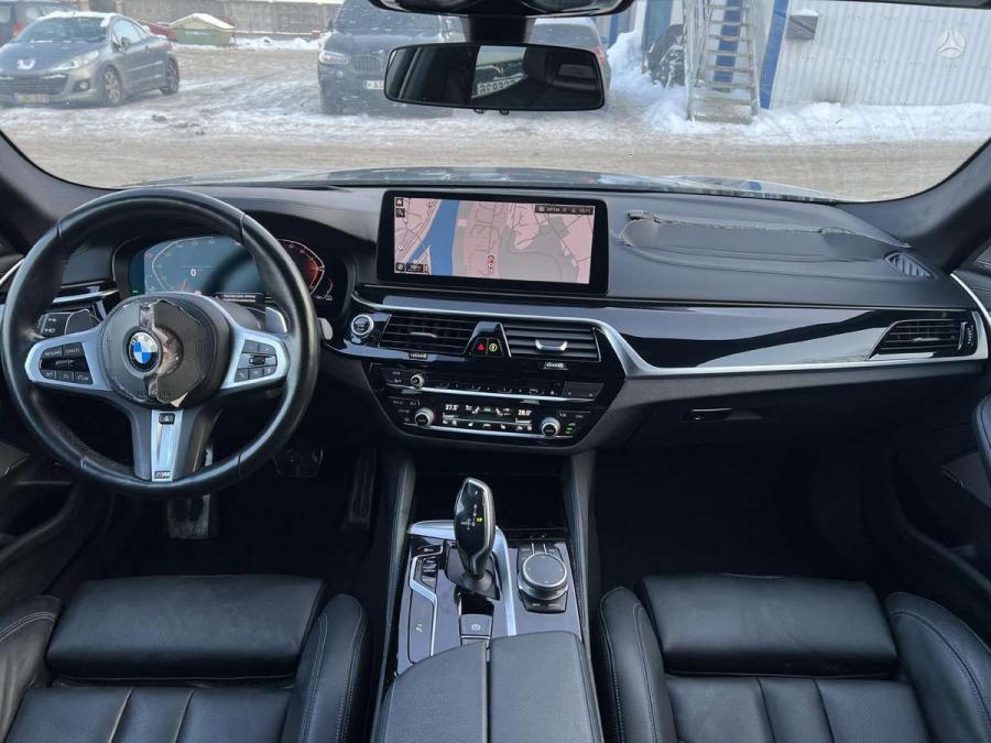 Melns BMW 520 2022 Kauņa, ar dzinēja tilpumu 2.00 L un nobraukumu 82 tūkst. km par 27900 €, foto 15 vietnē AUTOMOTO.COM.LV