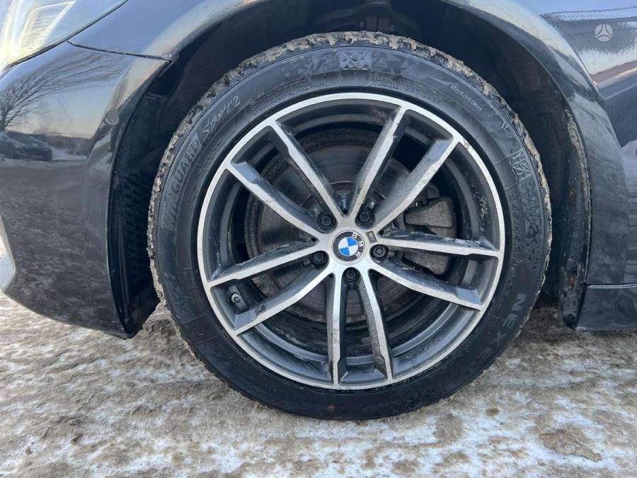 Melns BMW 520 2022 Kauņa, ar dzinēja tilpumu 2.00 L un nobraukumu 82 tūkst. km par 27900 €, foto 36 vietnē AUTOMOTO.COM.LV