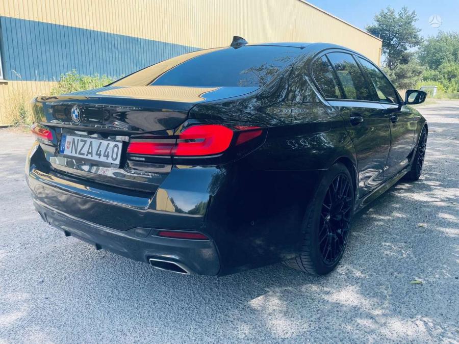 Melns BMW 520 2022 Viļņa, ar dzinēja tilpumu 2.00 L un nobraukumu 256 tūkst. km par 24450 €, foto 7 vietnē AUTOMOTO.COM.LV