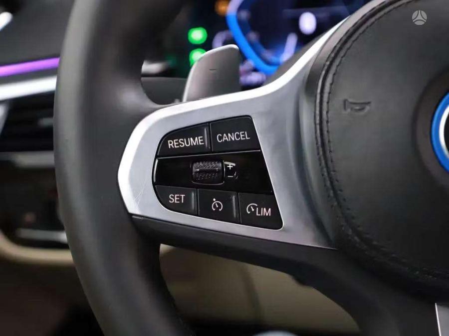 Melns BMW 520 2022 Viļņa, ar dzinēja tilpumu 2.00 L un nobraukumu 82 tūkst. km par 31460 €, foto 10 vietnē AUTOMOTO.COM.LV