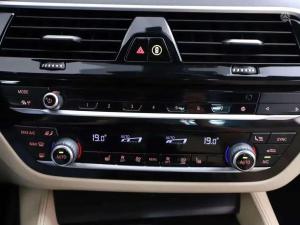 Melns BMW 520 2022 Viļņa, ar dzinēja tilpumu 2.00 L un nobraukumu 82 tūkst. km par 31460 €, foto 18 vietnē AUTOMOTO.COM.LV