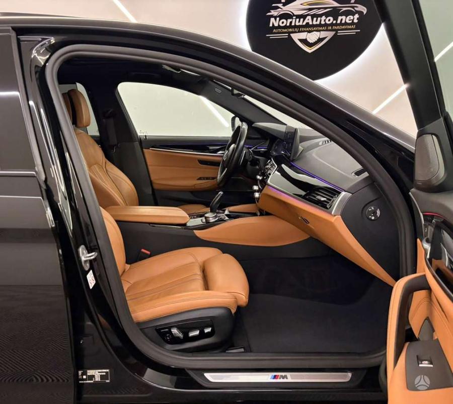 Black BMW 520 2022 in Marijampole, with an engine capacity of 2.00 L and mileage of 272 thousand km for 25999 €, photo 15 on AUTOMOTO.COM.LV