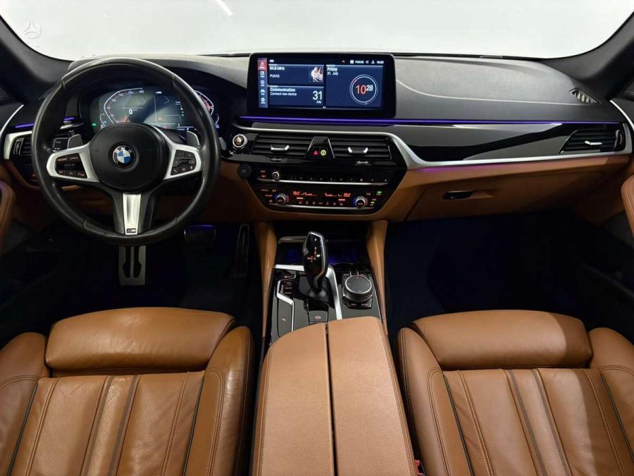 Black BMW 520 2022 in Marijampole, with an engine capacity of 2.00 L and mileage of 272 thousand km for 25999 €, photo 23 on AUTOMOTO.COM.LV