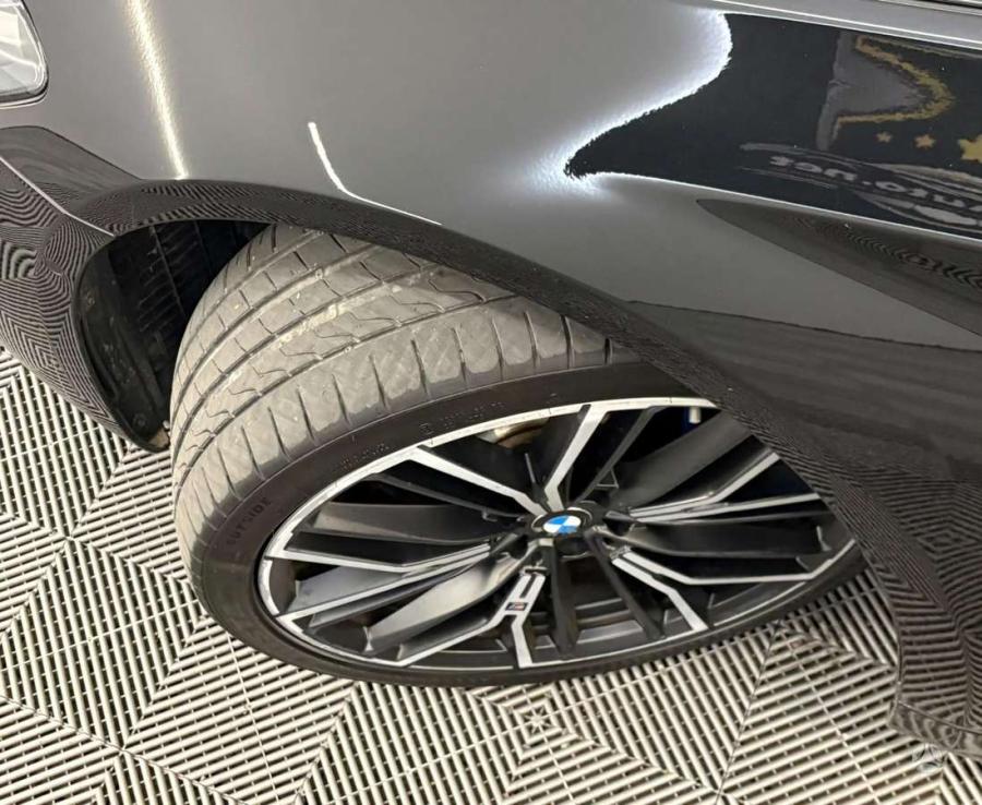 Black BMW 520 2022 in Marijampole, with an engine capacity of 2.00 L and mileage of 272 thousand km for 25999 €, photo 27 on AUTOMOTO.COM.LV
