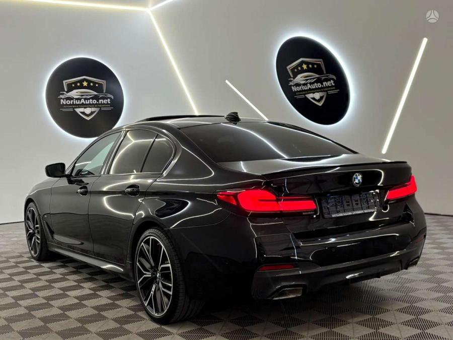 Black BMW 520 2022 in Marijampole, with an engine capacity of 2.00 L and mileage of 272 thousand km for 25999 €, photo 37 on AUTOMOTO.COM.LV
