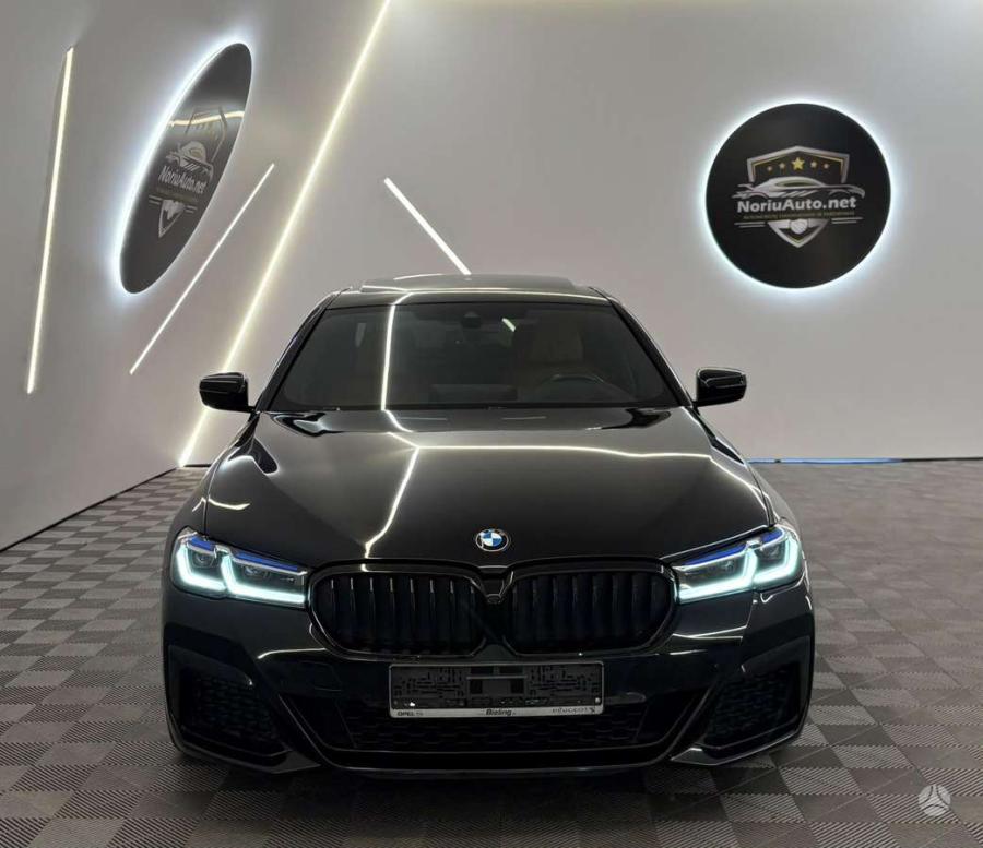 Black BMW 520 2022 in Marijampole, with an engine capacity of 2.00 L and mileage of 272 thousand km for 25999 €, photo 38 on AUTOMOTO.COM.LV