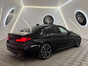 Black BMW 520 2022 in Marijampole, with an engine capacity of 2.00 L and mileage of 272 thousand km for 25999 €, photo 41 on AUTOMOTO.COM.LV
