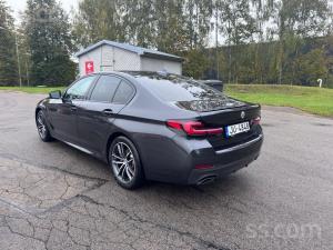 Melns BMW 520 2022 Rīga, ar dzinēja tilpumu 2.00 L un nobraukumu 50 tūkst. km par 41500 €, foto 4 vietnē AUTOMOTO.COM.LV