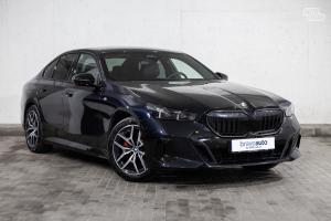 Black BMW 520 2023 in Vilnius, with an engine capacity of 2.00 L and mileage of 54 thousand km for 51991 €, photo 4 on AUTOMOTO.COM.LV