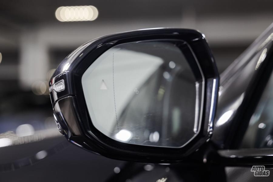 Black BMW 520 2023 in Vilnius, with an engine capacity of 2.00 L and mileage of 54 thousand km for 51991 €, photo 9 on AUTOMOTO.COM.LV