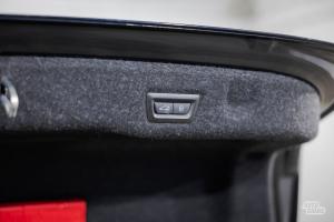 Black BMW 520 2023 in Vilnius, with an engine capacity of 2.00 L and mileage of 54 thousand km for 51991 €, photo 15 on AUTOMOTO.COM.LV