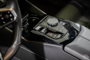 Black BMW 520 2023 in Vilnius, with an engine capacity of 2.00 L and mileage of 54 thousand km for 51991 €, photo 17 on AUTOMOTO.COM.LV