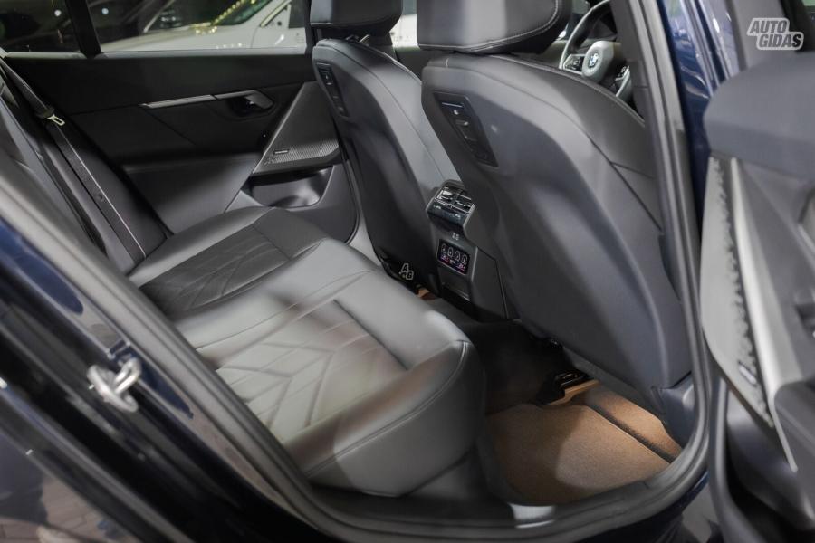 Black BMW 520 2023 in Vilnius, with an engine capacity of 2.00 L and mileage of 54 thousand km for 51991 €, photo 19 on AUTOMOTO.COM.LV
