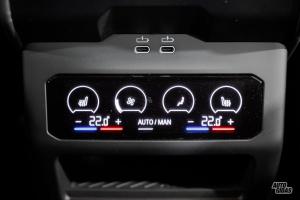 Black BMW 520 2023 in Vilnius, with an engine capacity of 2.00 L and mileage of 54 thousand km for 51991 €, photo 20 on AUTOMOTO.COM.LV
