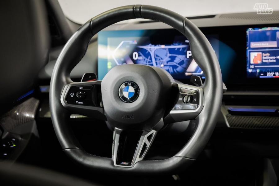 Black BMW 520 2023 in Vilnius, with an engine capacity of 2.00 L and mileage of 54 thousand km for 51991 €, photo 22 on AUTOMOTO.COM.LV