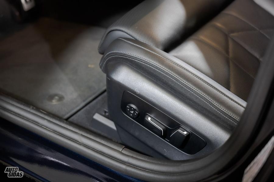 Black BMW 520 2023 in Vilnius, with an engine capacity of 2.00 L and mileage of 54 thousand km for 51991 €, photo 32 on AUTOMOTO.COM.LV