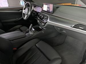 Черный БМВ 520 2023 в Клайпеда, объемом двигателя 2.00 л и пробегом 104 тыс. км за 36491 €, фото 14 на AUTOMOTO.COM.LV