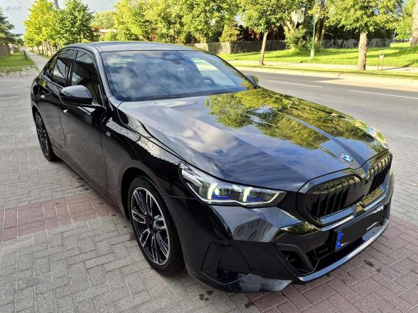 Черный БМВ 520 2024 в Шилале, объемом двигателя 2.00 л и пробегом 85 тыс. км за 44500 €, фото 4 на AUTOMOTO.COM.LV