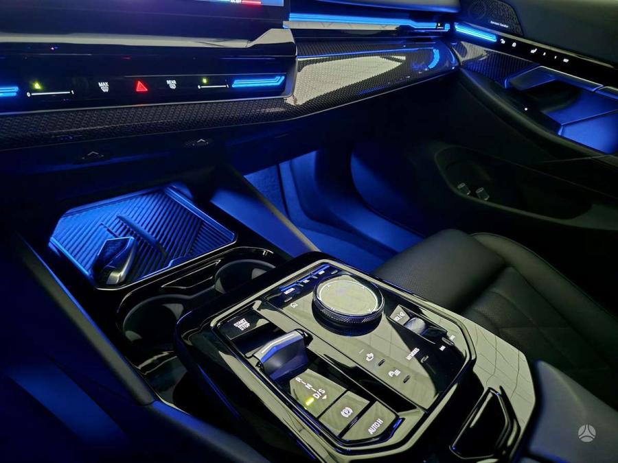 Черный БМВ 520 2024 в Шилале, объемом двигателя 2.00 л и пробегом 85 тыс. км за 44500 €, фото 19 на AUTOMOTO.COM.LV