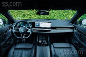 Black BMW 520 2024 in Riga, with an engine capacity of 2.00 L and mileage of 38 thousand km for 49500 €, photo 18 on AUTOMOTO.COM.LV