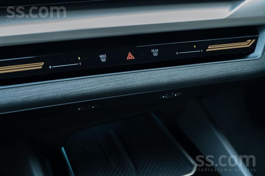 Black BMW 520 2024 in Riga, with an engine capacity of 2.00 L and mileage of 38 thousand km for 49500 €, photo 22 on AUTOMOTO.COM.LV