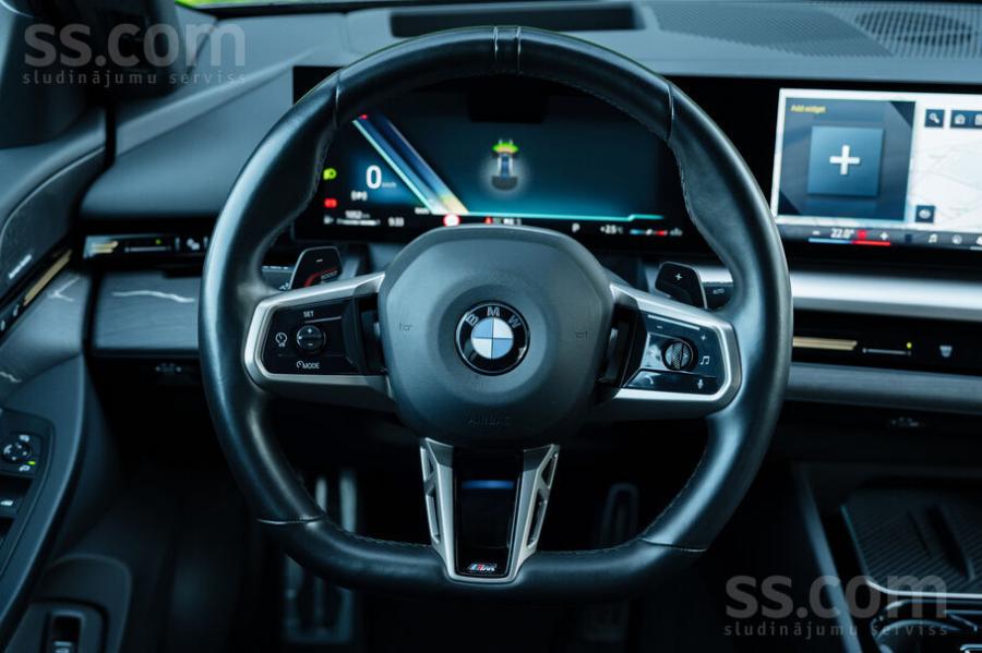 Black BMW 520 2024 in Riga, with an engine capacity of 2.00 L and mileage of 38 thousand km for 49500 €, photo 32 on AUTOMOTO.COM.LV
