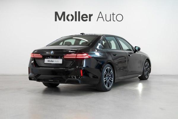 Black BMW 520 2024 in Vilnius, with an engine capacity of 2.00 L and mileage of 59 thousand km for 51000 €, photo 3 on AUTOMOTO.COM.LV