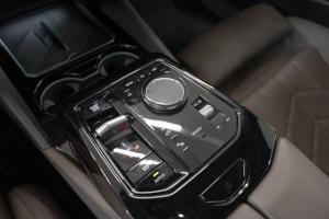Black BMW 520 2024 in Vilnius, with an engine capacity of 2.00 L and mileage of 59 thousand km for 51000 €, photo 22 on AUTOMOTO.COM.LV