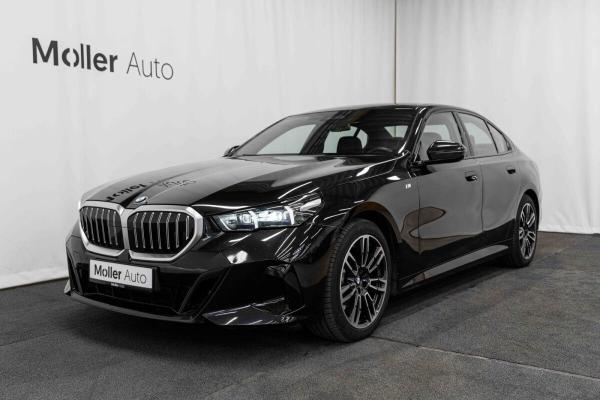 Melns BMW 520 2024 Tallina, ar dzinēja tilpumu 2.00 L un nobraukumu 58 tūkst. km par 52900 €, foto 1 vietnē AUTOMOTO.COM.LV