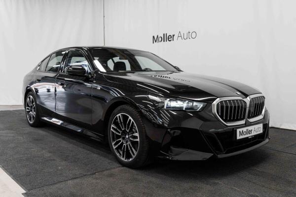 Melns BMW 520 2024 Tallina, ar dzinēja tilpumu 2.00 L un nobraukumu 58 tūkst. km par 52900 €, foto 6 vietnē AUTOMOTO.COM.LV