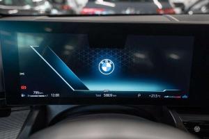 Black BMW 520 2024 in Vilnius, with an engine capacity of 2.00 L and mileage of 59 thousand km for 51000 €, photo 11 on AUTOMOTO.COM.LV