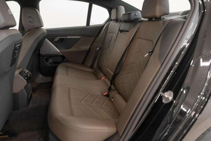 Black BMW 520 2024 in Vilnius, with an engine capacity of 2.00 L and mileage of 59 thousand km for 51000 €, photo 24 on AUTOMOTO.COM.LV