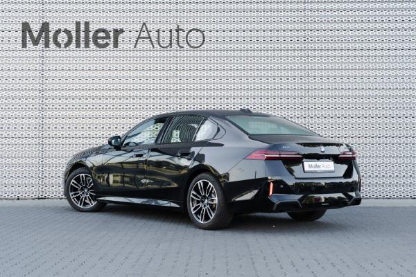 Melns BMW 520 2024 Mārupe, ar dzinēja tilpumu 2.00 L un nobraukumu 67 tūkst. km par 52650 €, foto 3 vietnē AUTOMOTO.COM.LV