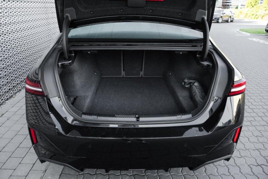 Melns BMW 520 2024 Mārupe, ar dzinēja tilpumu 2.00 L un nobraukumu 67 tūkst. km par 52650 €, foto 27 vietnē AUTOMOTO.COM.LV