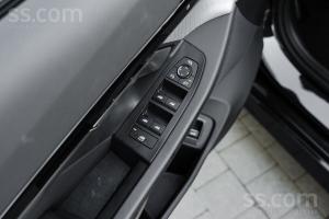 Black BMW 520 2024 in Riga, with an engine capacity of 2.00 L and mileage of 67 thousand km for 52650 €, photo 9 on AUTOMOTO.COM.LV