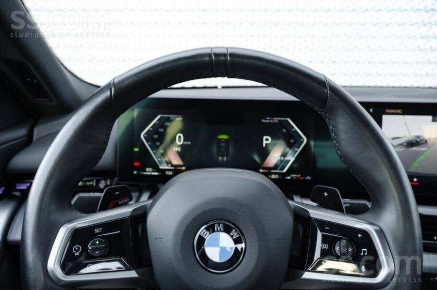 Black BMW 520 2024 in Riga, with an engine capacity of 2.00 L and mileage of 67 thousand km for 52650 €, photo 15 on AUTOMOTO.COM.LV