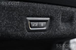 Black BMW 520 2024 in Riga, with an engine capacity of 2.00 L and mileage of 67 thousand km for 52650 €, photo 28 on AUTOMOTO.COM.LV