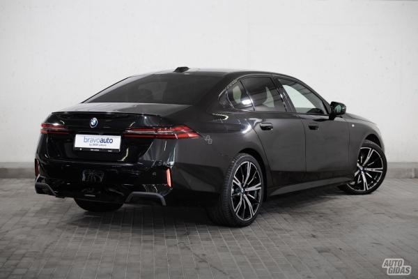 Black BMW 520 2024 in Vilnius, with an engine capacity of 2.00 L and mileage of 58 thousand km for 51991 €, photo 9 on AUTOMOTO.COM.LV