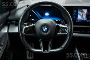 Black BMW 520 2024 in Riga, with an engine capacity of 2.00 L and mileage of 41 thousand km for 53900 €, photo 14 on AUTOMOTO.COM.LV