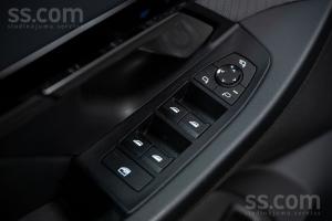 Black BMW 520 2024 in Riga, with an engine capacity of 2.00 L and mileage of 41 thousand km for 53900 €, photo 21 on AUTOMOTO.COM.LV