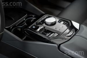 Black BMW 520 2024 in Riga, with an engine capacity of 2.00 L and mileage of 41 thousand km for 53900 €, photo 23 on AUTOMOTO.COM.LV