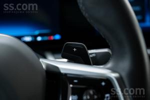 Black BMW 520 2024 in Riga, with an engine capacity of 2.00 L and mileage of 47 thousand km for 53900 €, photo 29 on AUTOMOTO.COM.LV