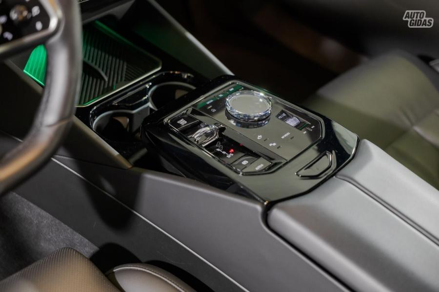 Melns BMW 520 2024 Viļņa, ar dzinēja tilpumu 2.00 L un nobraukumu 61 tūkst. km par 49954 €, foto 16 vietnē AUTOMOTO.COM.LV