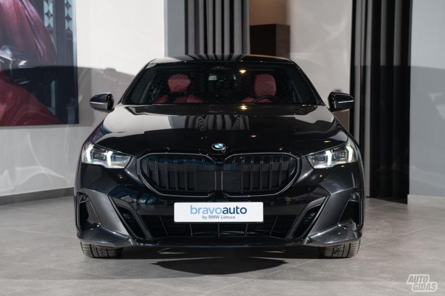 Melns BMW 520 2025 Klaipėda, ar dzinēja tilpumu 2.00 L un nobraukumu 20 tūkst. km par 55952 €, foto 3 vietnē AUTOMOTO.COM.LV
