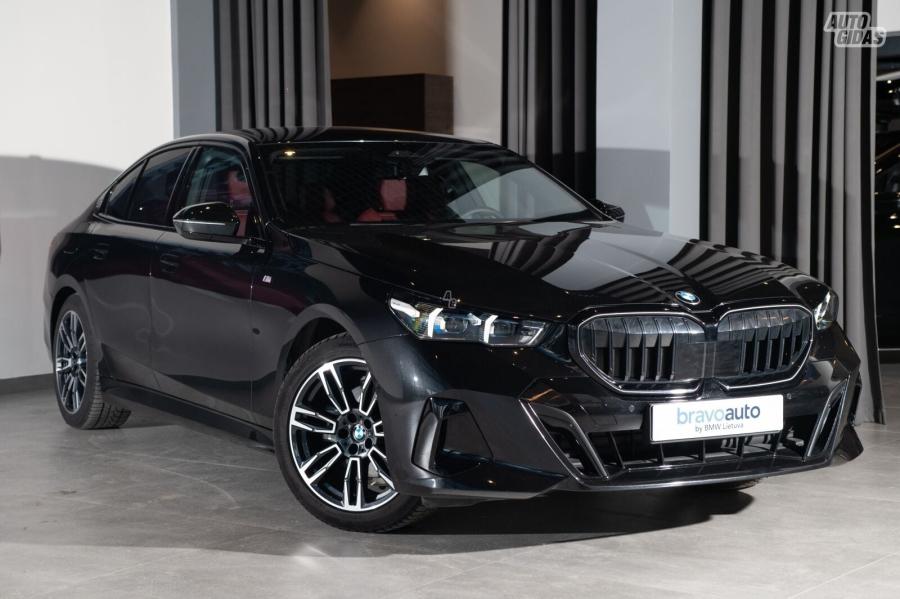Melns BMW 520 2025 Klaipėda, ar dzinēja tilpumu 2.00 L un nobraukumu 20 tūkst. km par 55952 €, foto 5 vietnē AUTOMOTO.COM.LV